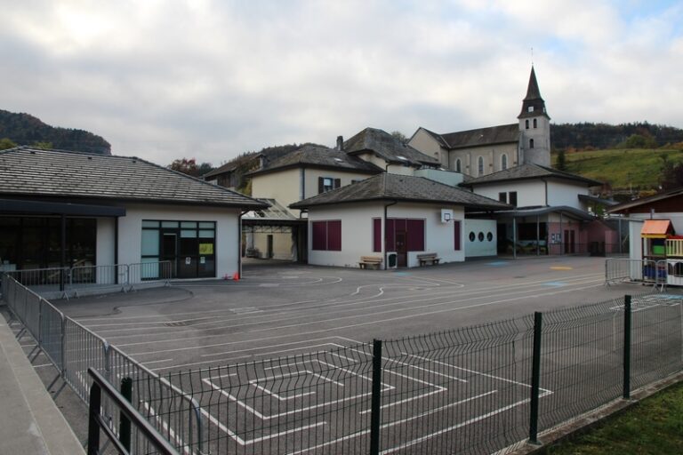 Ecole - Saint Jean de Tholome